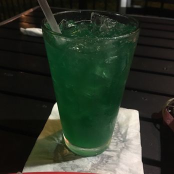 COURTYARD OYSTER BAR & GRILL - Updated December 2025 - 20 Photos & 48 ...