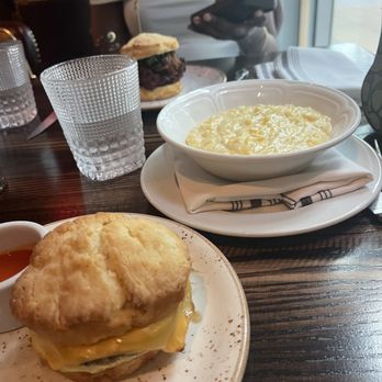 FIXE AUSTIN’S SOUTHERN HOUSE - Updated August 2024 - 1212 Photos & 983 ...