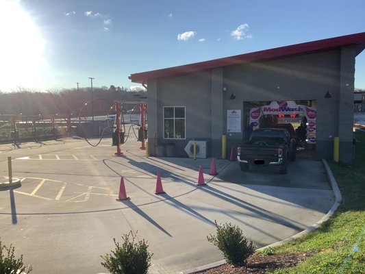 MODWASH - Updated August 2025 - 38 Photos & 33 Reviews - 3474 William ...