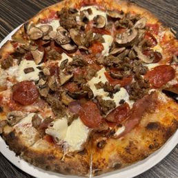 BOLLO WOODFIRED PIZZA - Updated August 2025 - 1093 Photos & 1076 ...