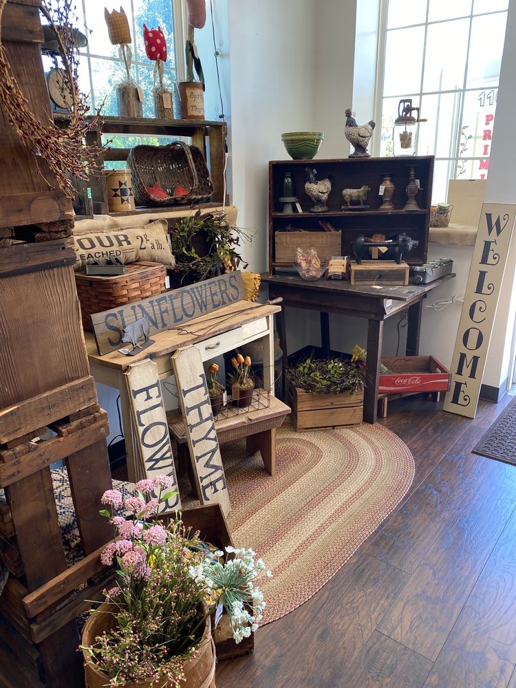 THE PRIMITIVE BARN - Updated April 2025 - 63 Photos - 460 Main St ...