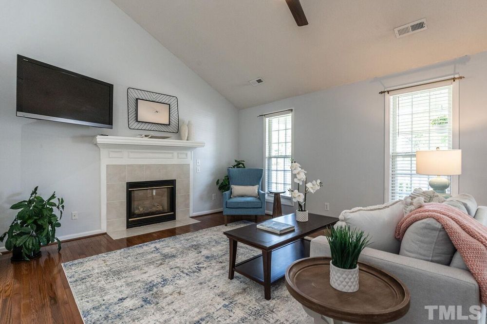 ESSMA BOUCTEB - FATHOM REALTY - Contact Agent - 14 Photos - Raleigh ...