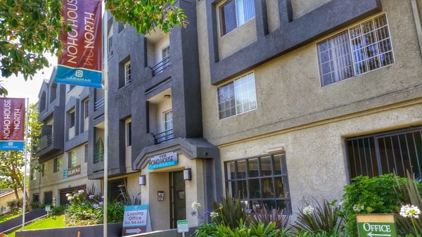 NOHO HOUSE NORTH - Updated November 2025 - 54 Photos - 11030 Hartsook ...