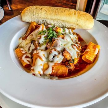 NAPOLIS ITALIAN KITCHEN & MARKET - Updated October 2025 - 373 Photos ...