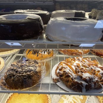 MARIO’S BAKERY - Updated December 2025 - 292 Photos & 132 Reviews - 409 ...