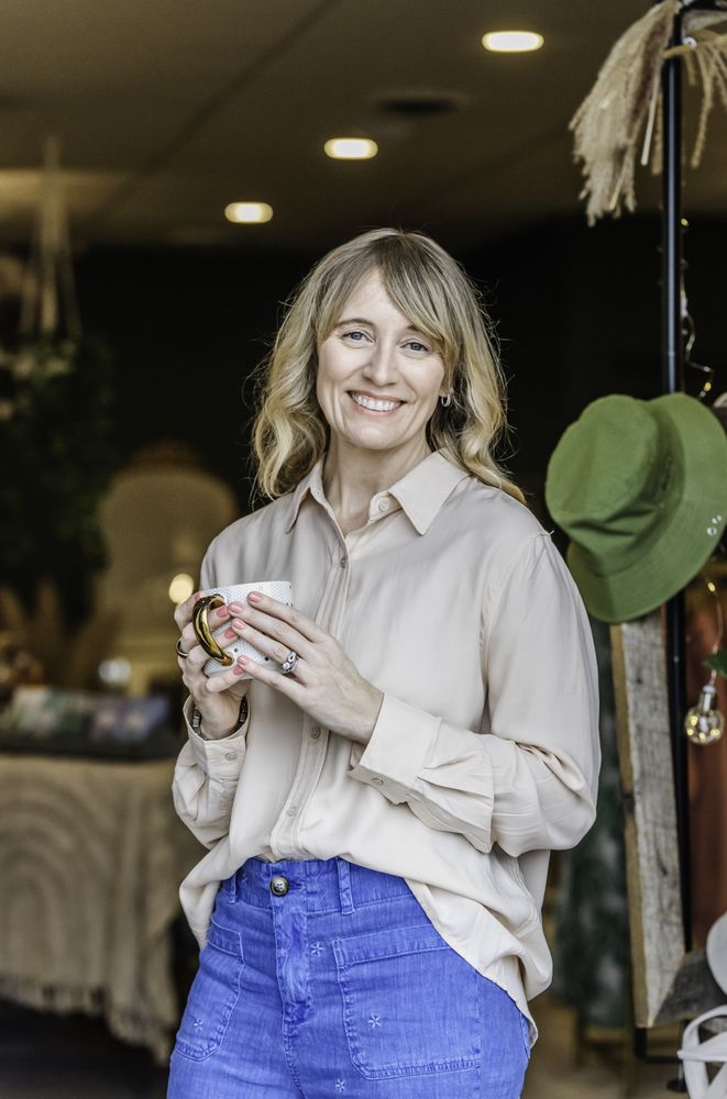 CLOTH-N-MORTAR - Updated August 2025 - 142 Fairport Village Landing ...