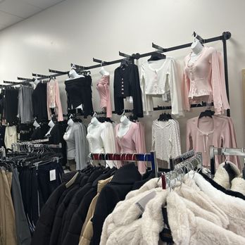 HYPERBEES - Updated December 2025 - 14 Reviews - 6517 Pacific Blvd ...