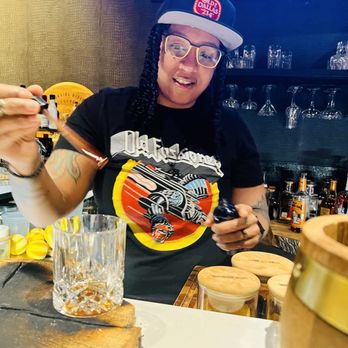 WHISKEYS - Updated June 2024 - 183 Photos & 74 Reviews - 835 Exposition ...