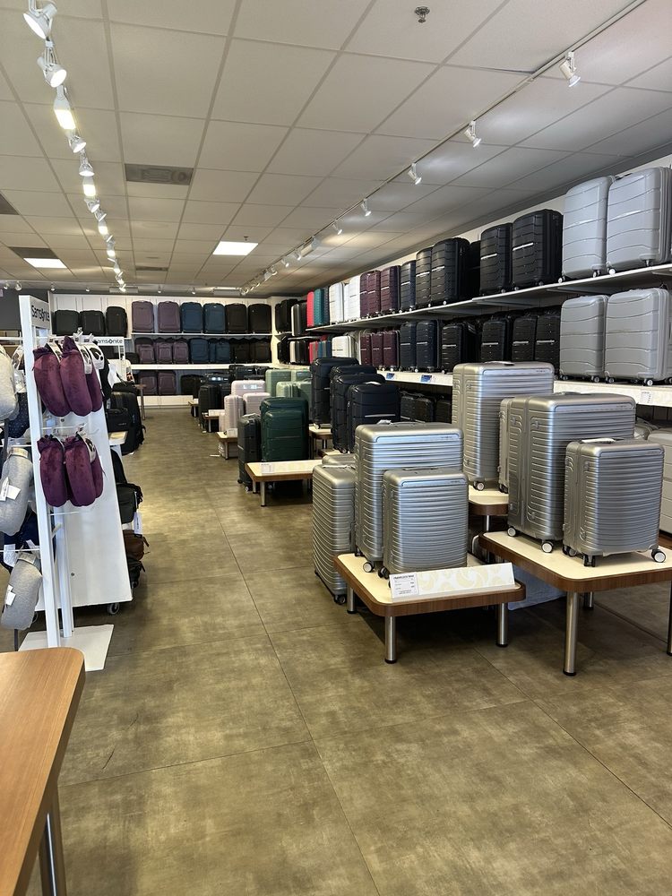 SAMSONITE OUTLET - Updated December 2025 - 12 Reviews - 820 W Stacey Rd ...
