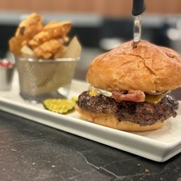 DA BURGER WING HUB - Updated October 2025 - 674 Photos & 221 Reviews ...