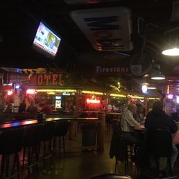 ROLLIES REDNECKS & LONGNECKS - Updated January 2026 - 52 Photos & 39 ...