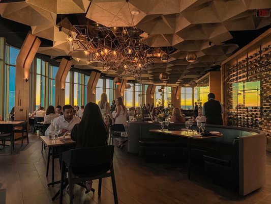 71 ABOVE near you at 633 W 5th St, Los Angeles, California - 8704 ...