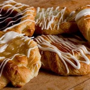 BALTIC BAKERY - 2617 E Allegheny Ave, Philadelphia, Pennsylvania ...