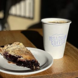 ISSAQUAH COFFEE COMPANY - Updated November 2025 - 419 Photos & 561 ...