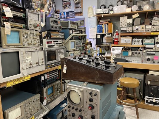 ELECTRONIC PARTS OUTLET - Updated October 2025 - 76 Photos & 45 Reviews ...