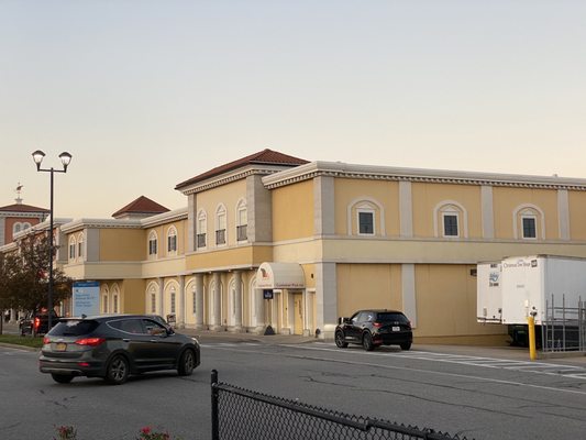 TANGER OUTLETS DEER PARK - 355 Photos & 389 Reviews - 152 The Arches ...