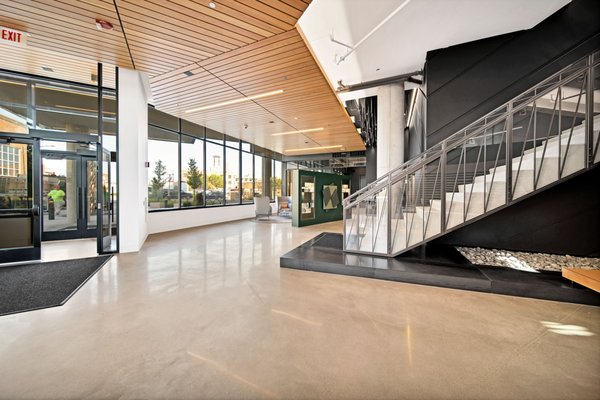 TRIANGLE SQUARE - Updated July 2025 - 95 Photos - 2155 N Elston Ave ...