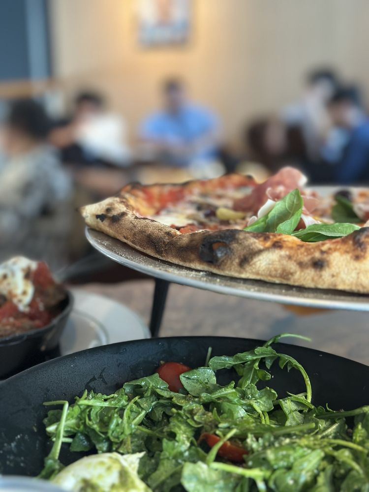 LA PECORA PIZZABAR - Updated November 2025 - 39 Photos & 16 Reviews ...