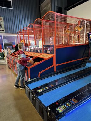 CRAZY QUARTERS ARCADE - Updated December 2025 - 14 Photos - 401 Center ...