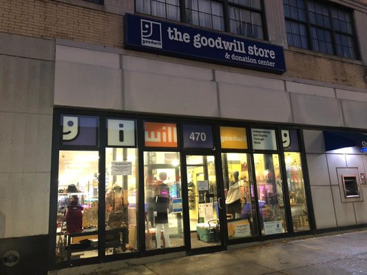 THE GOODWILL STORE - 22 Photos & 13 Reviews - Thrift Stores - 470 W ...