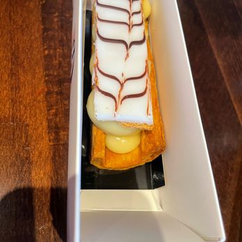 ID-ECLAIR - Updated July 2025 - 352 Photos & 125 Reviews - 169 W Green St, Pasadena, California ...