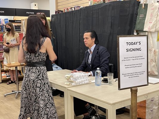 DYMOCKS - Updated October 2025 - 19 Photos & 11 Reviews - 234 Collins ...