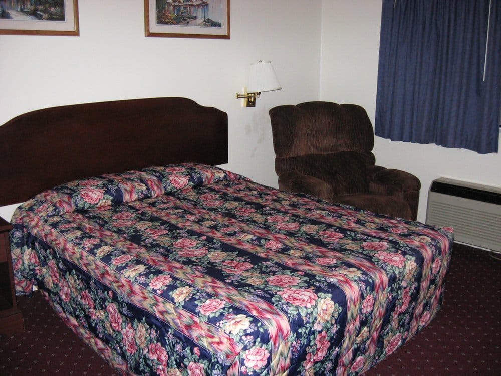 SUPER 8 MOTEL ADAMS INN - Updated June 2025 - 2188 State Hwy 13, Adams ...