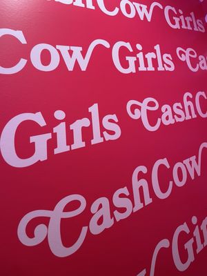 CASH COW - Updated October 2025 - 13 Photos - 402 N Good Latimer Expy ...