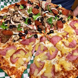 ROUND TABLE PIZZA - Updated December 2025 - 166 Photos & 285 Reviews ...