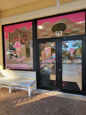 LARRY’S ICE CREAM & CAFE - Updated December 2024 - 63 Photos & 45 ...