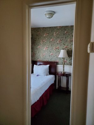 LAVENDER INN BY THE SEA - 169 Photos & 179 Reviews - 206 Castillo St ...