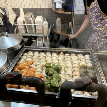 DUMPLING MAN - 469 Photos & 902 Reviews - 100 Saint Marks Pl, New York ...