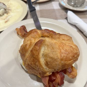 YODER’S RESTAURANT & AMISH VILLAGE - Updated August 2025 - 1527 Photos ...