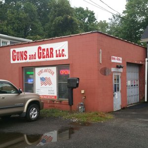 SMITH AND WESSON MUSEUM AND FACTORY TOUR - 2100 Roosevelt Ave ...