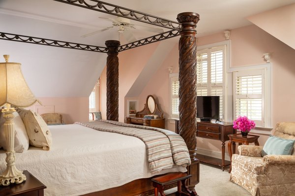 WHITE DOE INN - Updated November 2025 - 259 Photos & 60 Reviews - 319 ...