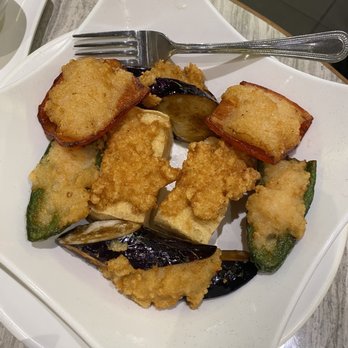 CALGARY COURT RESTAURANT - Updated June 2024 - 238 Photos & 85 Reviews ...