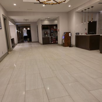 DOUBLETREE BY HILTON CHARLOTTESVILLE - Updated September 2024 - 218 ...