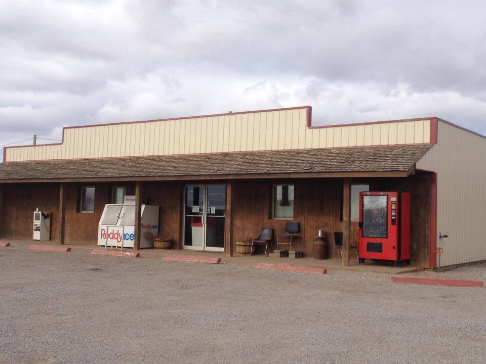 B&R LUNCHSTOP - Updated October 2025 - Hwy 58 & Main, Byron, Oklahoma ...