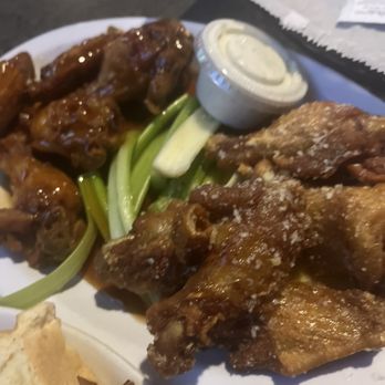 WINGS & ALE - Updated March 2025 - 39 Photos & 78 Reviews - 125-C ...