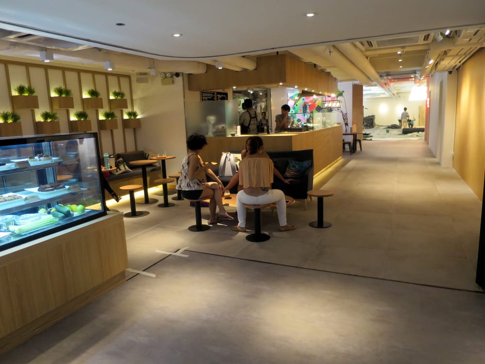 THE ELEPHAS COFFEE & HEALTH BAR - Updated July 2025 - 24 Photos - 干諾道西 ...