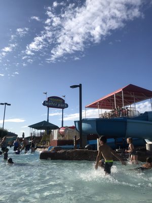ROARING SPRINGS WATERPARK - 87 Photos & 67 Reviews - 400 W Overland Rd ...