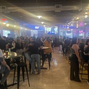 OAK TEXAS BAR & GRILL - 33 Photos & 13 Reviews - Bars - 7001 N 10th St ...