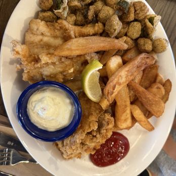 CRACKER BARREL OLD COUNTRY STORE - Updated July 2025 - 522 Photos & 301 ...