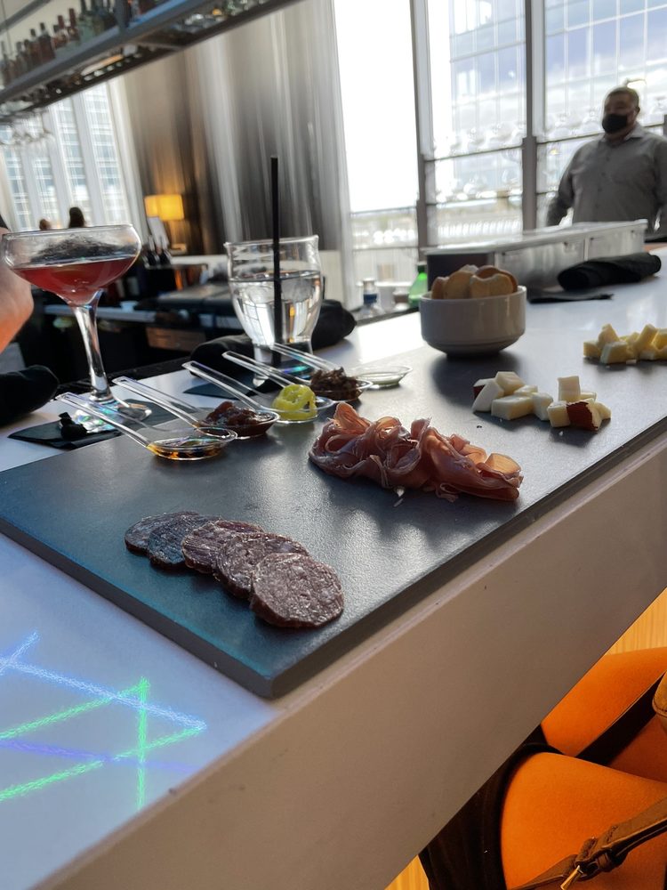 LEVEL7 - 170 Photos & 149 Reviews - 101 Park At North Hills St, Raleigh ...