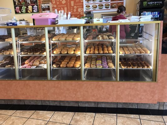 ANGELS DONUTS - BAKERSFIELD 2 - 83 Photos & 77 Reviews - Donuts - 6515 ...