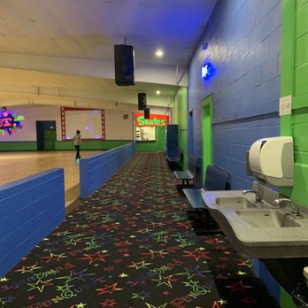 FUNQUEST FAMILY ENTERTAINMENT CENTER - Updated December 2025 - 21 ...