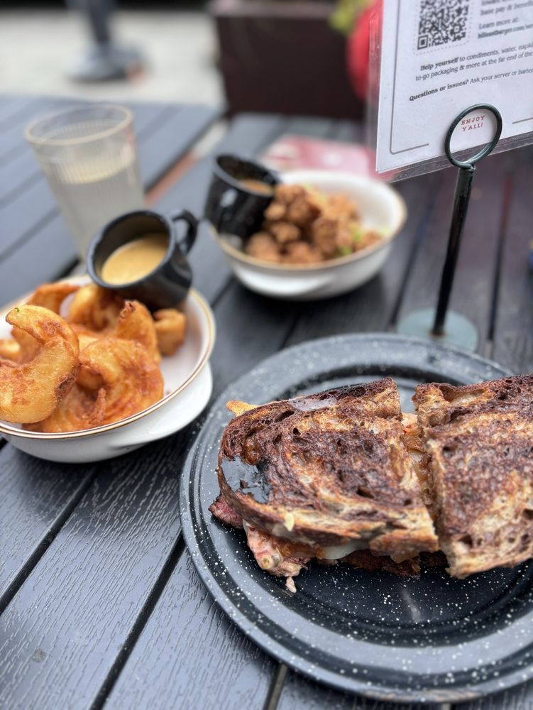 HILL EAST BURGER - Updated July 2024 - 159 Photos & 80 Reviews - 1432 ...