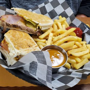 THE STEEL PLATE - Updated April 2025 - 26 Photos & 26 Reviews - 321 ...