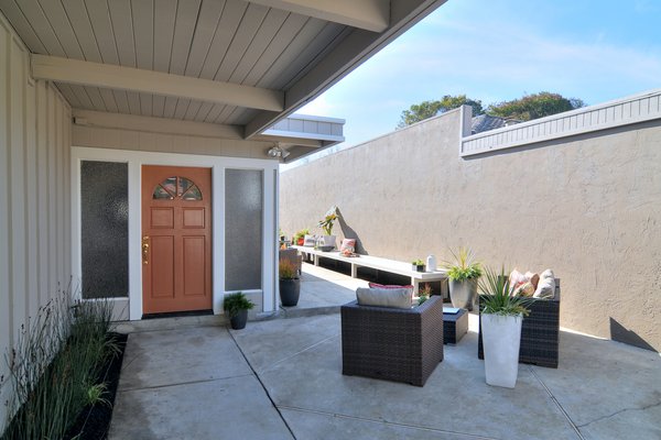 LISA DIPPEL - THE TROYER GROUP - 496 First St, Los Altos, California ...