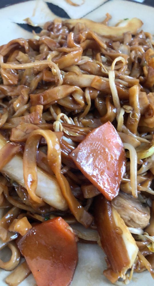 MAY MAY INN - Updated December 2025 - 12 Pearl Street E, Kingsville ...